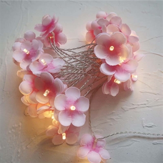 Kunstig blomsterkrans - Køb online på ledide.dk